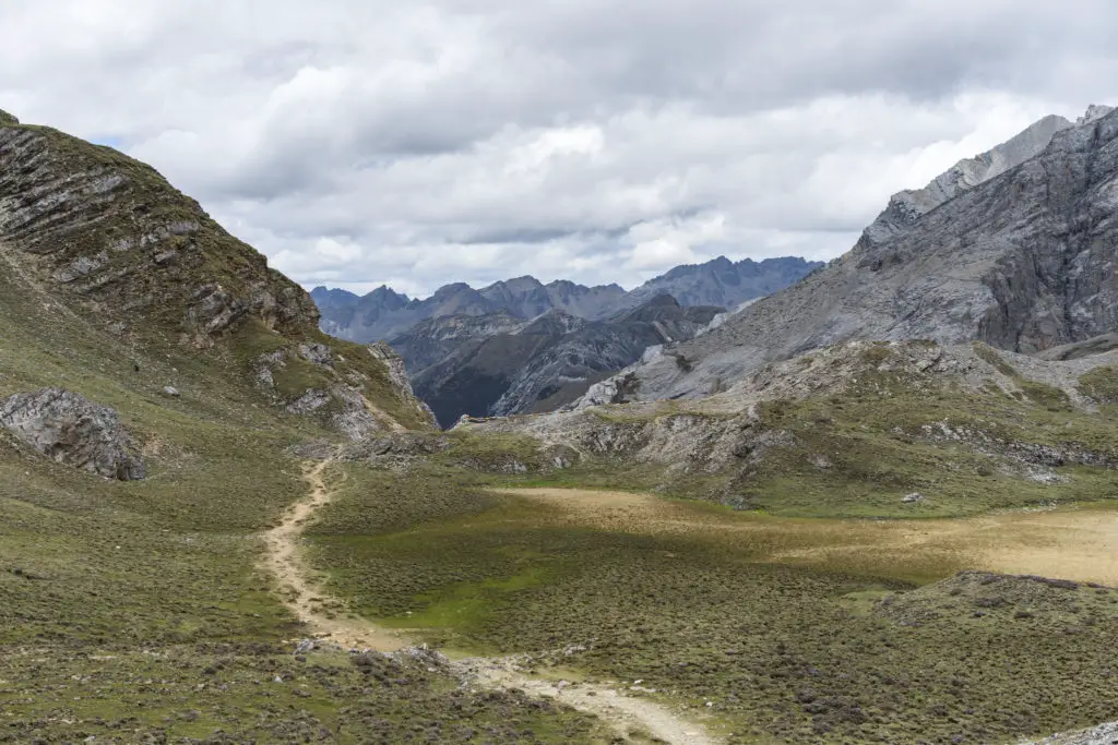 Yading Nature Reserve: The Ultimate Travel & Trekking Guide